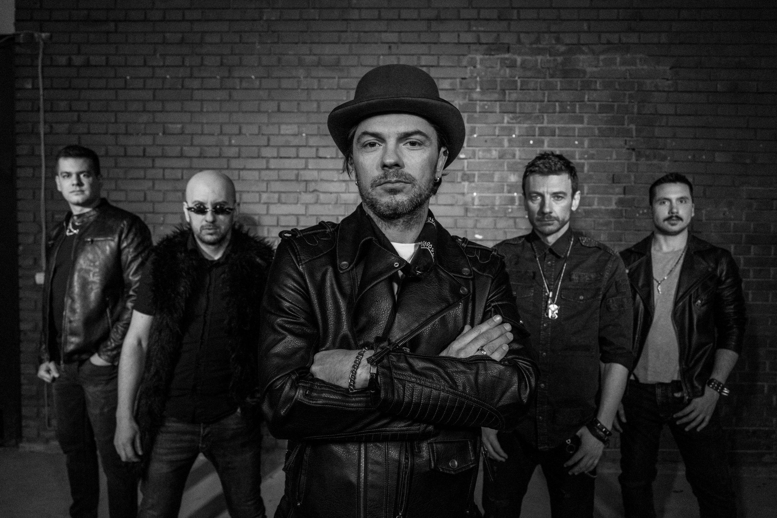 NEON I IVAN DEČAK OBJAVILI SINGL "DALEKO ODAVDE" - Highwaystar Magazine